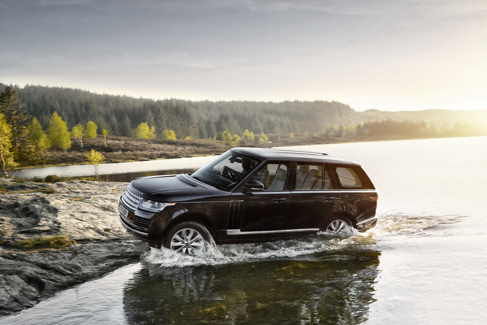 2013 Range Rover Mk4 ~ Autooonline Magazine